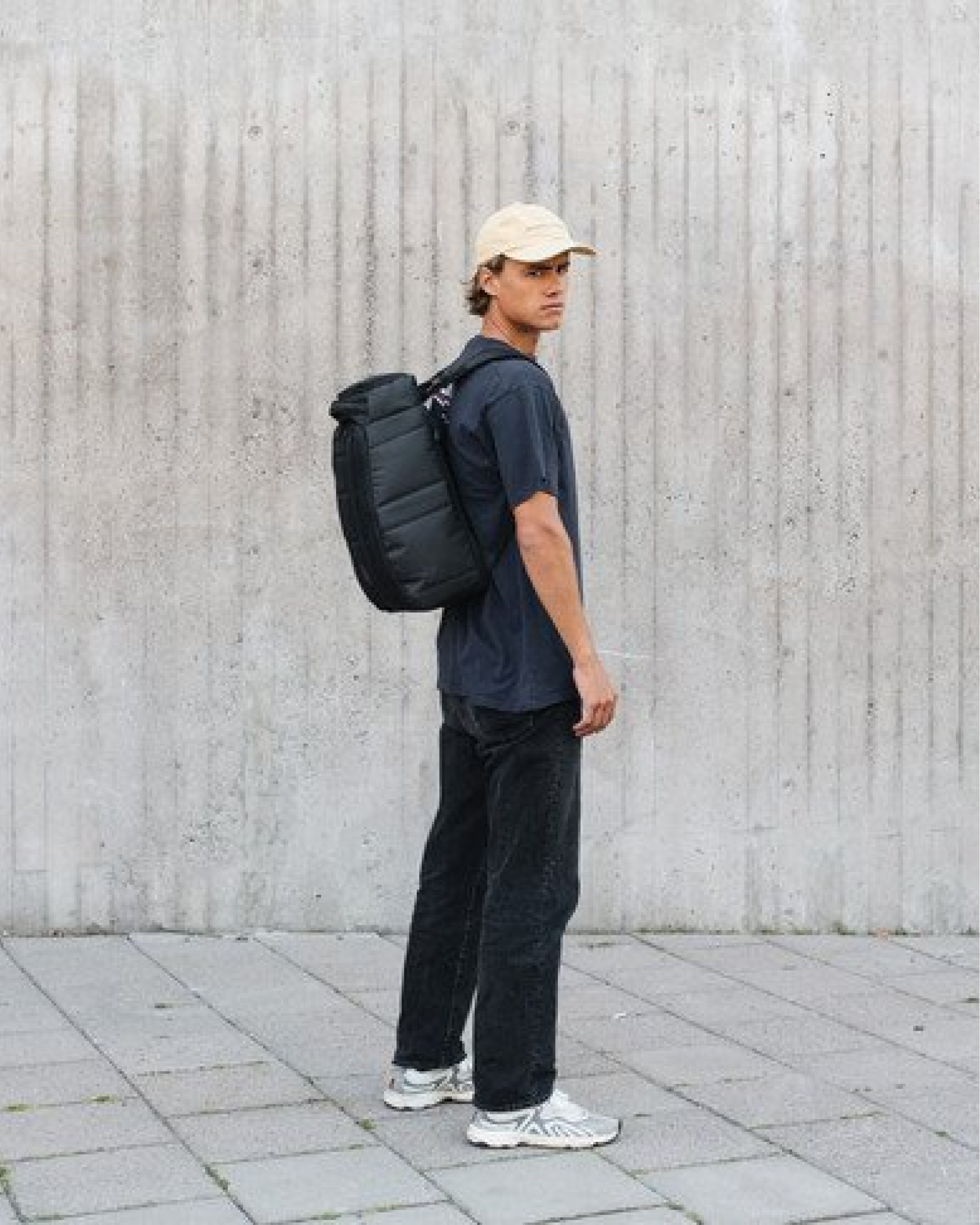 Hugger 1st Generation Backpack 20L Black Out 19/20 | Db Journey US